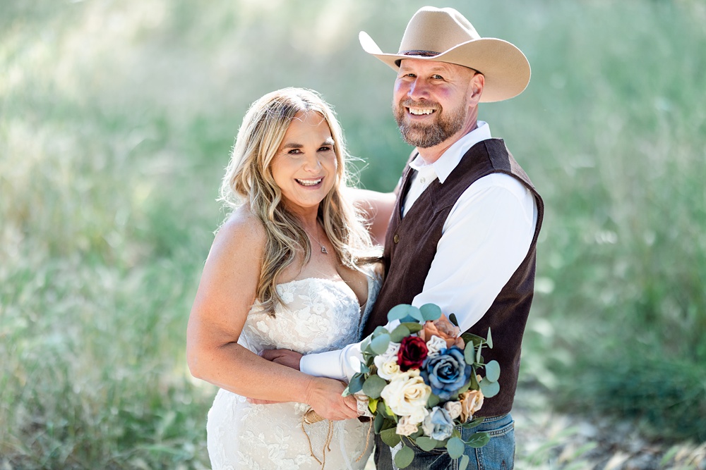 Doug & Marney | Julian Station—A Rustic San Diego Wedding - Amy Gray ...