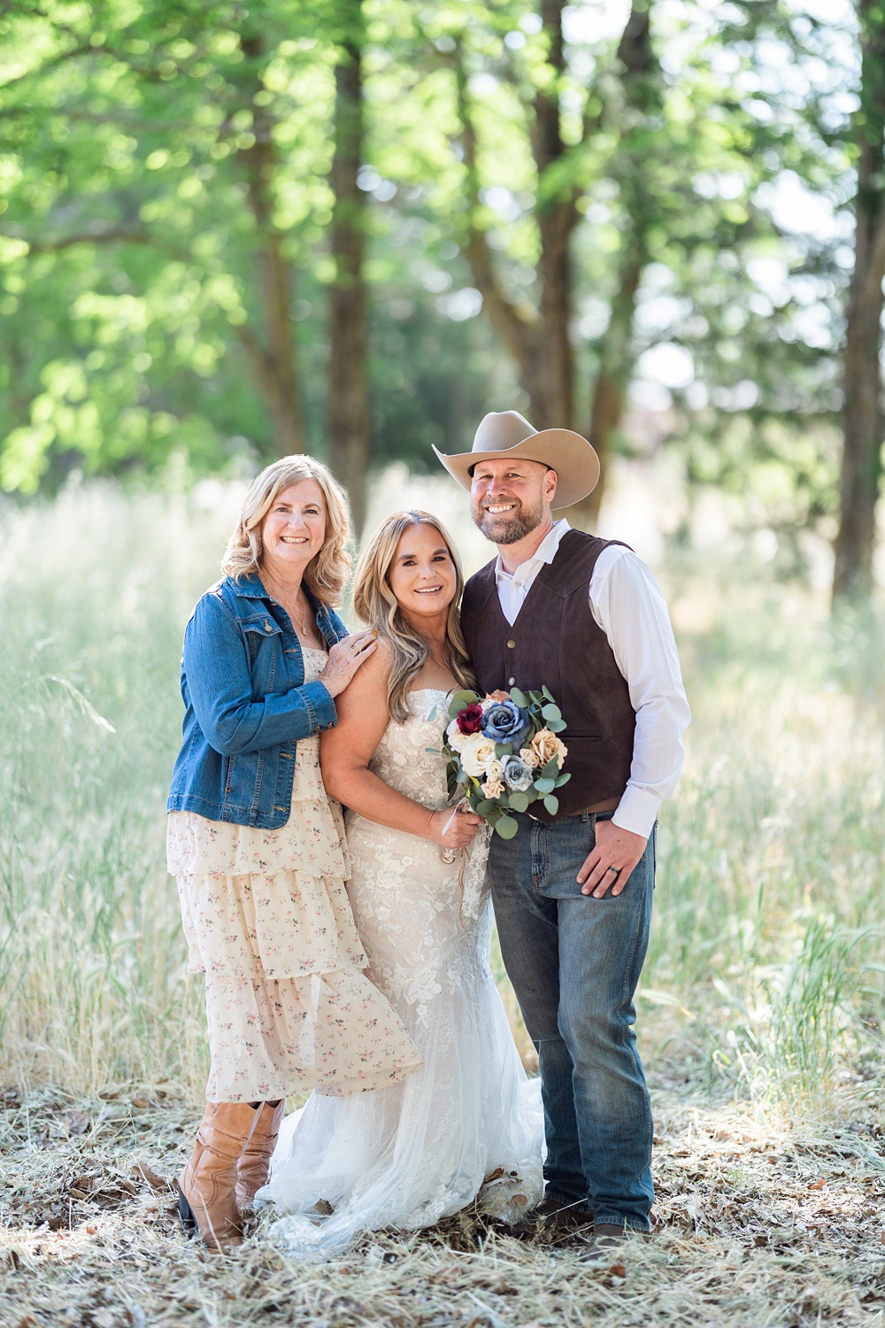 Doug & Marney | Julian Station—A Rustic San Diego Wedding - Amy Gray ...