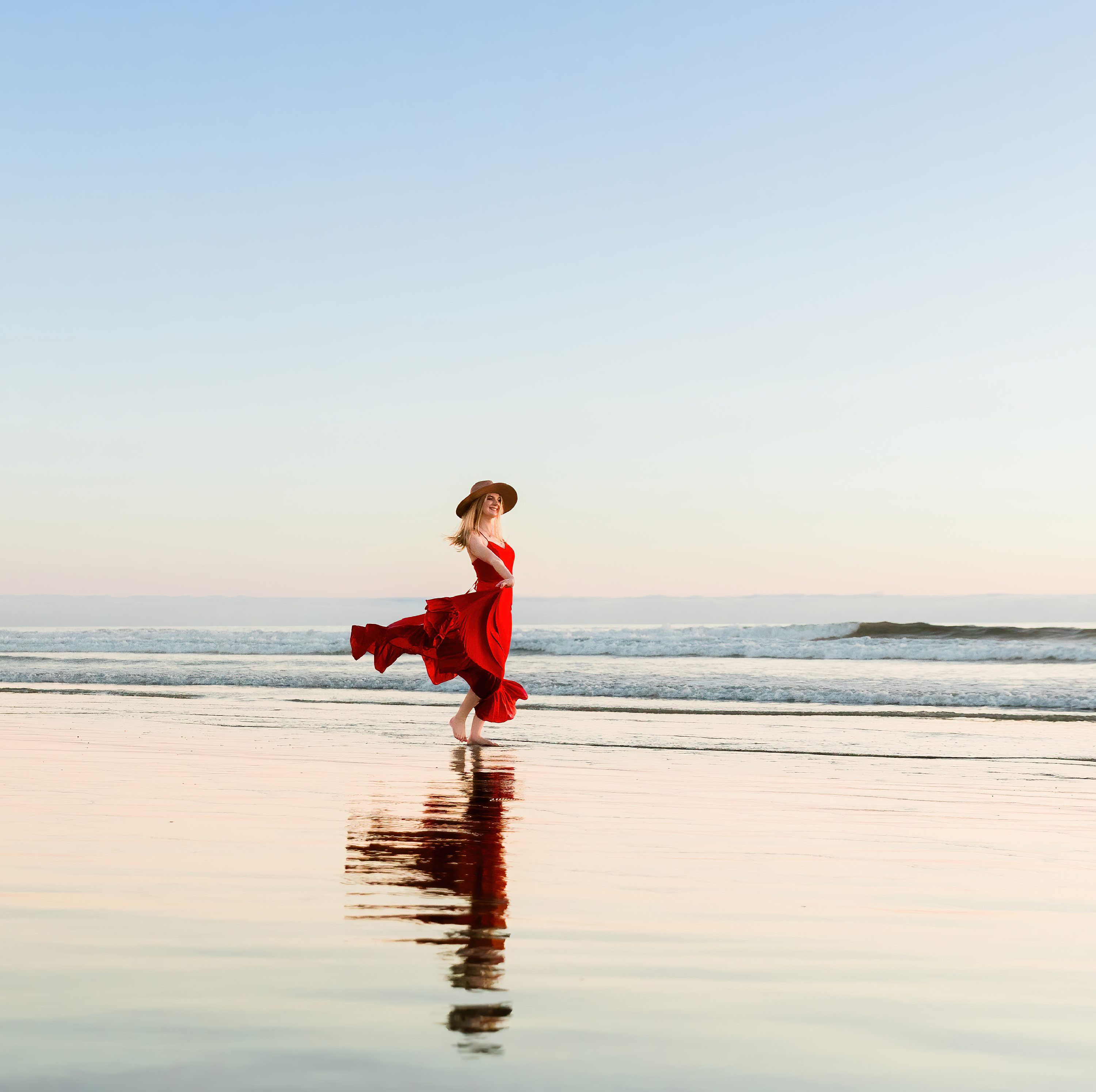 Lissa's Senior Portraits on Coronado Beach San Diego - Amy Gray Photography