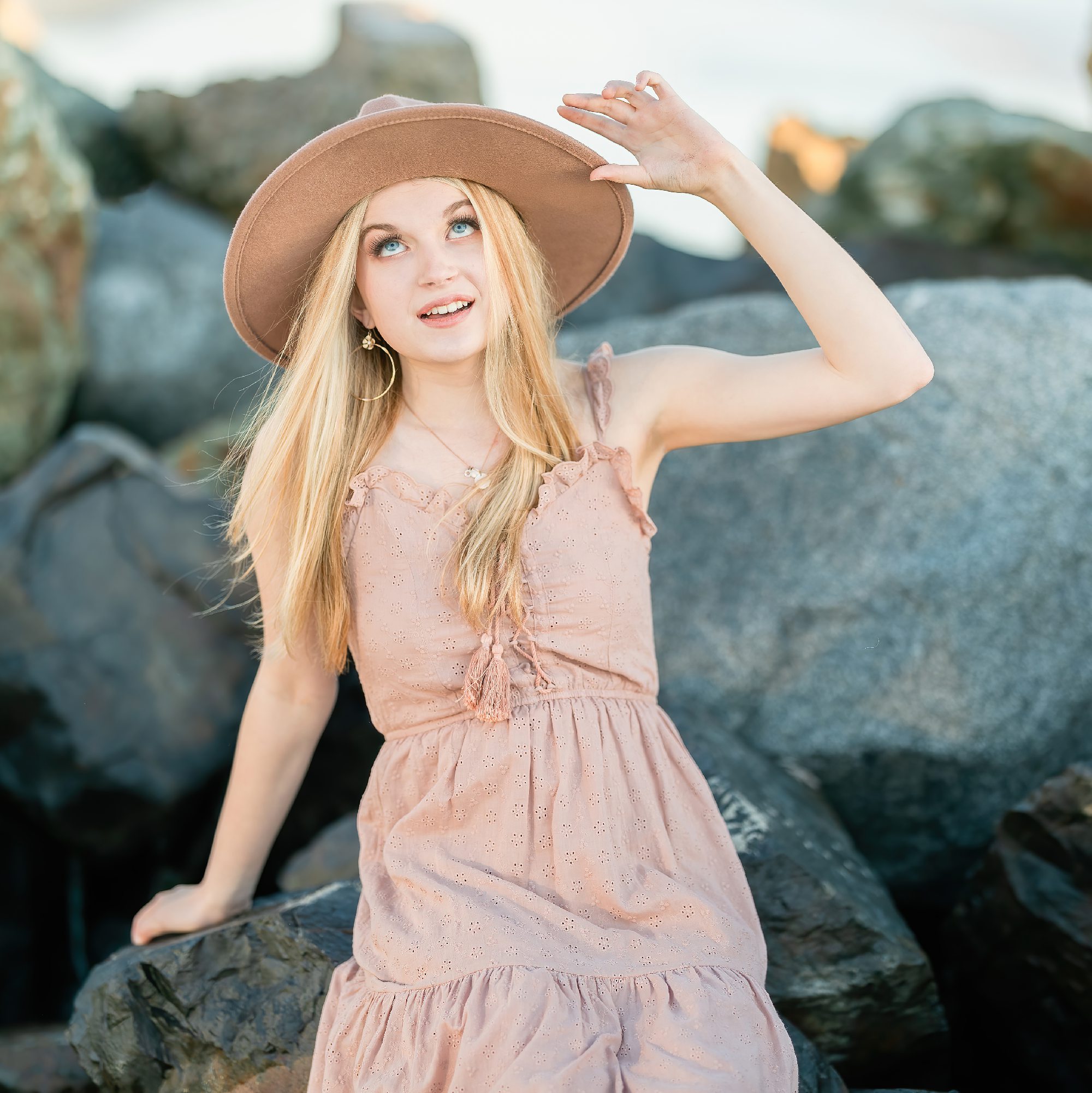 Lissa's Senior Portraits on Coronado Beach San Diego - Amy Gray Photography