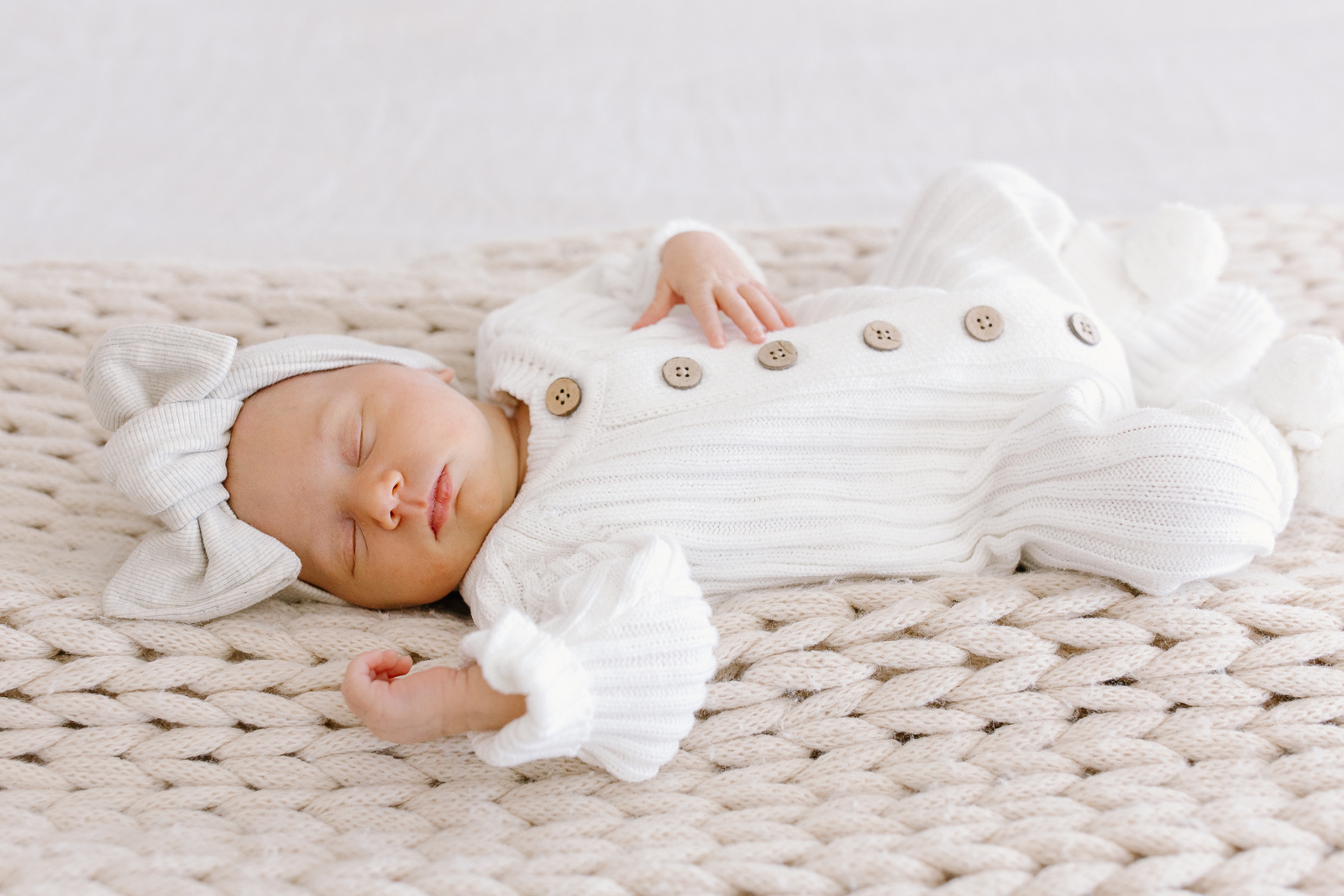 In-Home vs. Studio Newborn Photos: Which is Right for You? - capturingsimplicityphoto.com